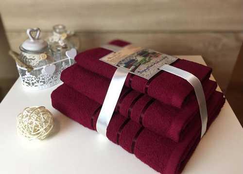 Комплект махровых и подарочных полотенец