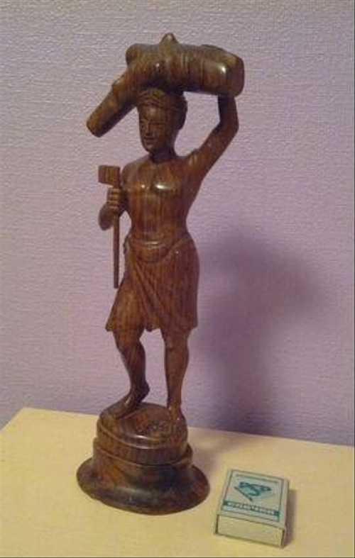 Африканская деревянная статуэтка