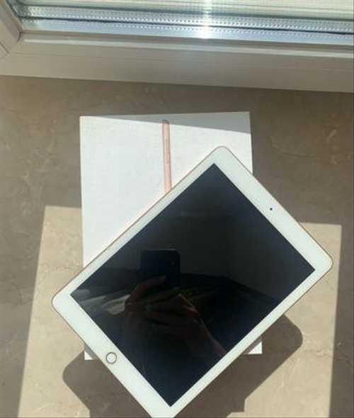 iPad 6th generation 32g Rose Gold