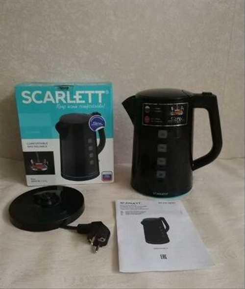 Электрочайник Scarlett SC-EK18P61 черный