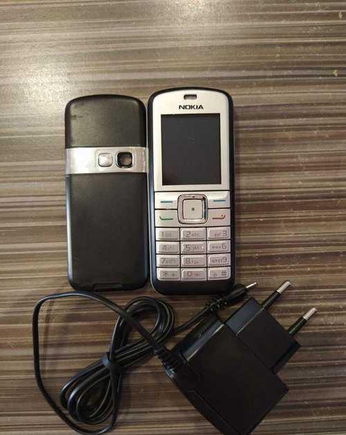 Телефон Nokia 6070