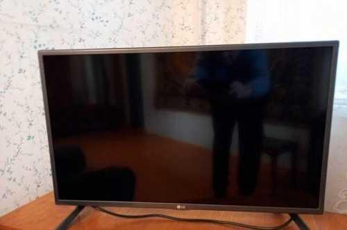 Продам телевизор LG 32LF564U