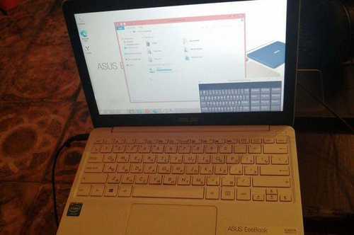 Ноутбук asus x205ta