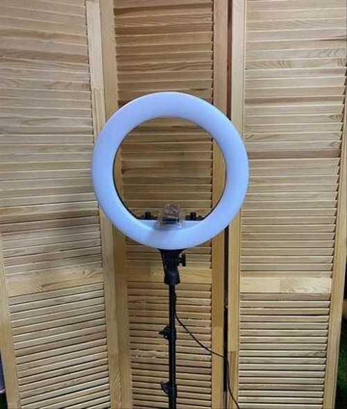 Кольцевая лампа 36 см Белая