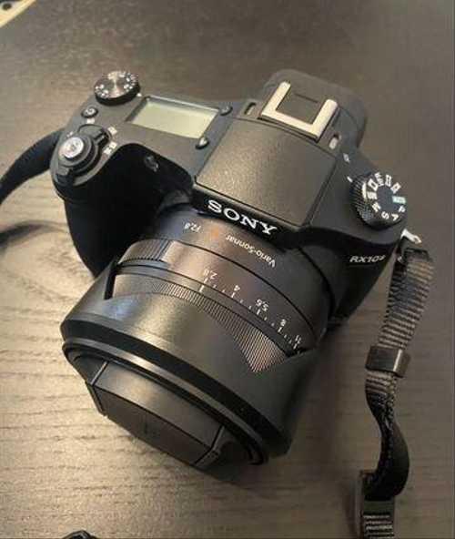 Фотоаппарат Sony RX10 M2