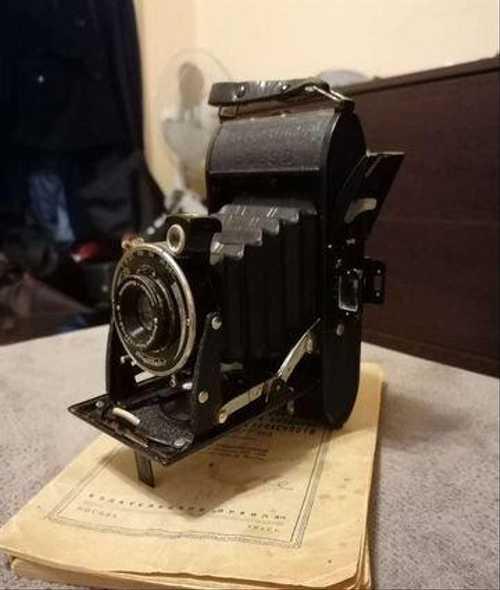 Фотоаппарат Voigtlander Bessa 1930 года