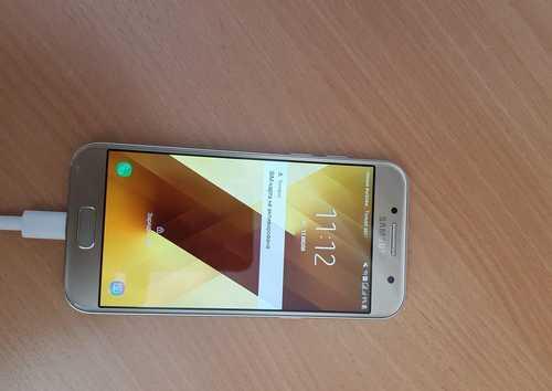 Продаю Смартфон samsung Galaxy A3 (2017) SM-A320F