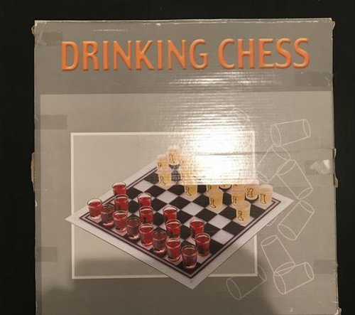 Пьяные шахматы (drinking chess) с рюмками