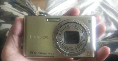 Panasonic Lumix DMC-FS30