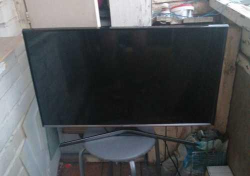 Телевизор Samsung UE32J5500AU (разбита матрица, на
