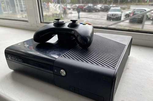 Игровая приставка Microsoft XBox 360E 500Gb