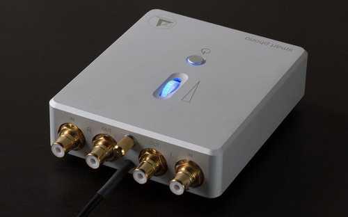 Clearaudio Smart Phono V2 (фонокорректор мм/мс)