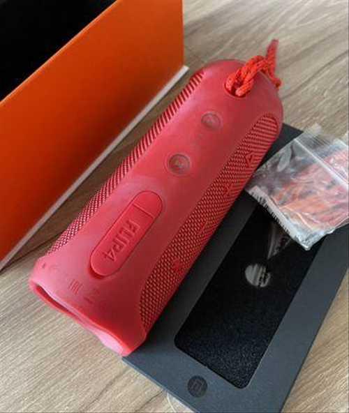 Портативная акустика (колонка) JBL Flip 4 Red