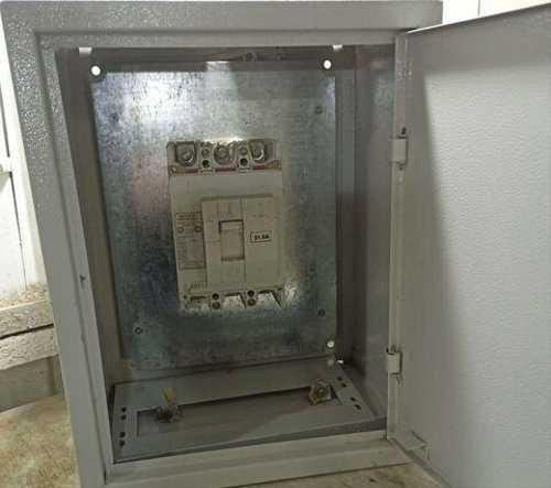 Шкаф(щит) электрический с автоматическим выключате