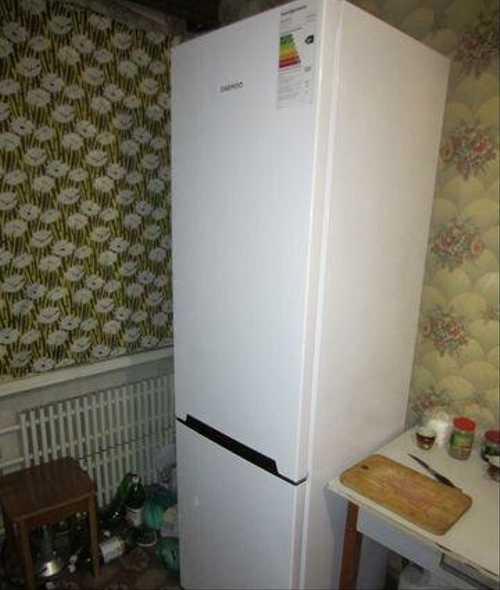 Холодильник Daewoo electronics No Frost rnv3810DWN