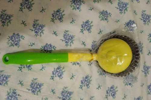 Металлическая щетка для мытья посуды с ручкой