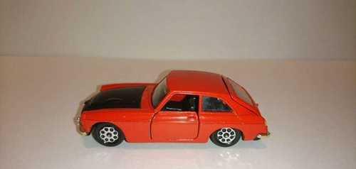 Модель Corgi Toys, MGC GT