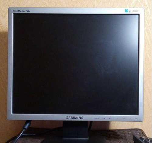 Монитор Samsung 743n