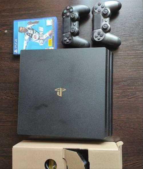 Sony playstation 4 PS4 pro + второй геймпад + игра