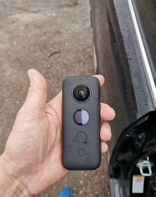 Экшин камера insta 360 one x