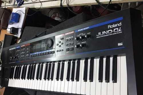 Roland Juno-Di синтезатор