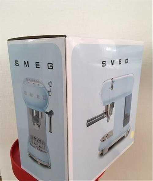 Кофеварка Smeg ECF01