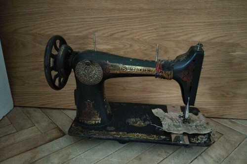 Старинная швейная машинка Зингер Singer