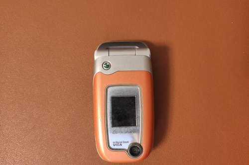 Телефон Sony Ericsson z520i