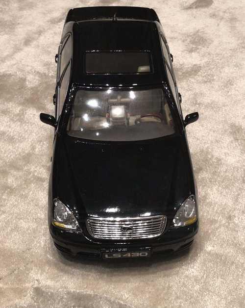 Модель автомобиля Lexus LS 1:18