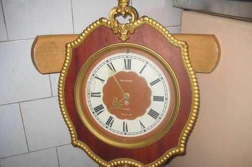 Часы настенные "Янтарь" (сделано в СССР)