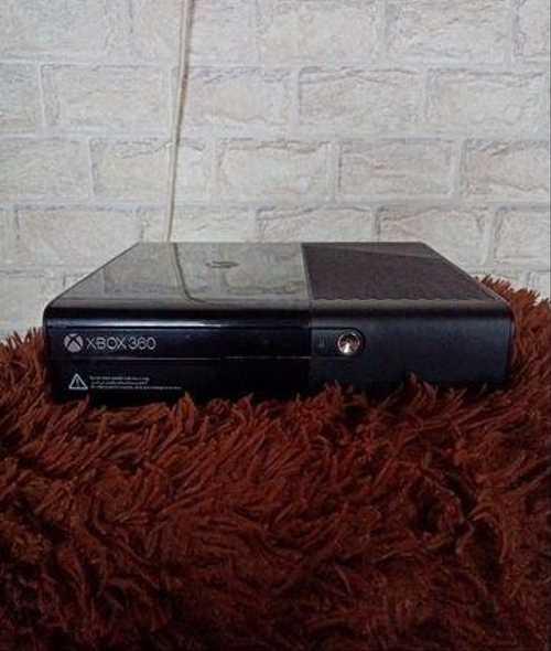 Xbox 360e 4гб