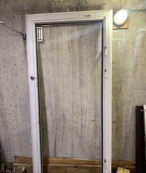 Дверь металл-я 3 класса взломостойкости (с песком)