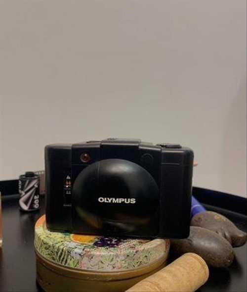 Плёночный фотоаппарат Olympus XA2