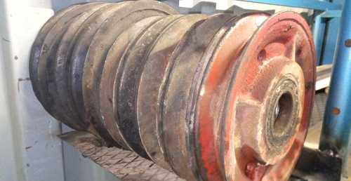 Ролик для автокрана