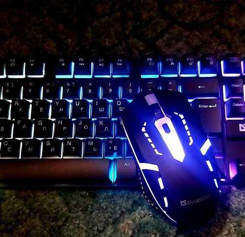 Игровая клавиатура с подсветкой и мышкой