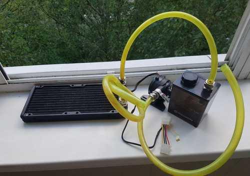 Система водяного охлаждения Thermaltake