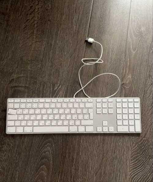 Клавиатура Apple полноразмерная проводная на запча