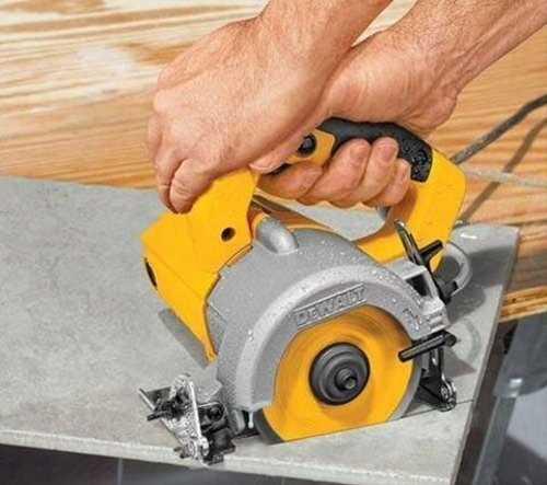 Плиткорез dewalt DWC 410