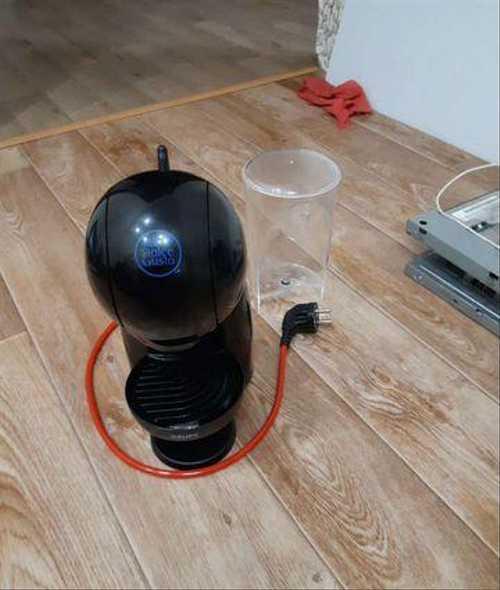 Кофеварка dolce gusto (на запчасти)