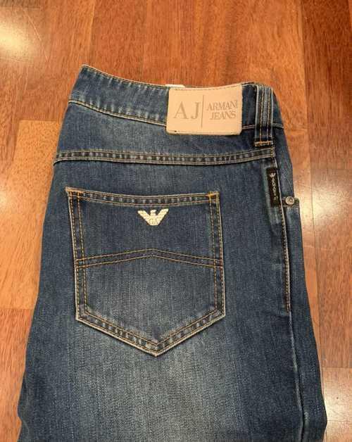Джинсы Armani