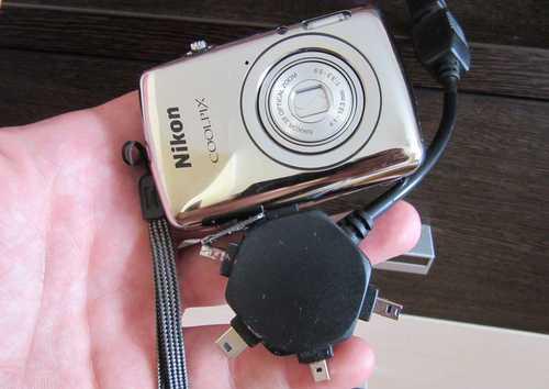 Компактная камера Nikon Coolpix S01