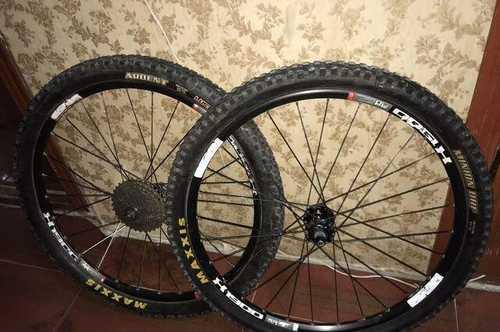 Колеса DT Swiss x1900 26 maxxis кассета shimano