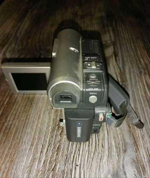 Видеокамера Samsung Digital-cam VP-D351i