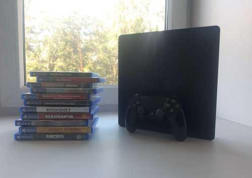 PS4 slim 500гб + 11 игр на дисках