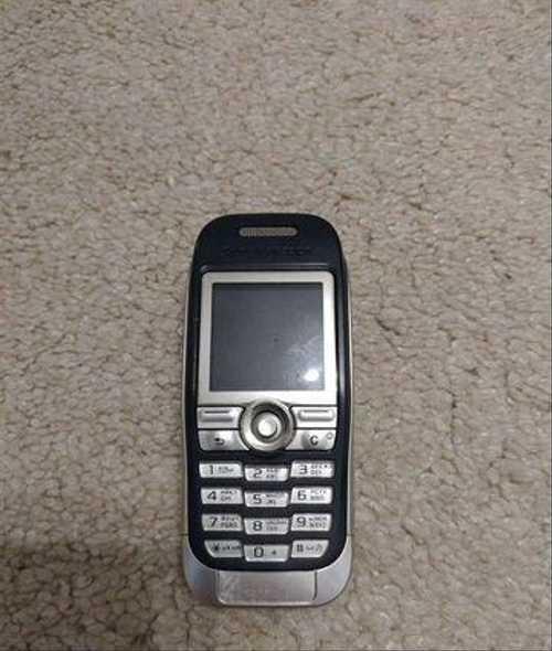 Мобильный телефон Sony Ericsson j300i