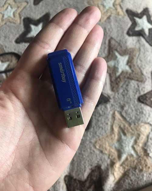 Флэшка на 8 GB