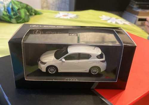 Lexus CT200h