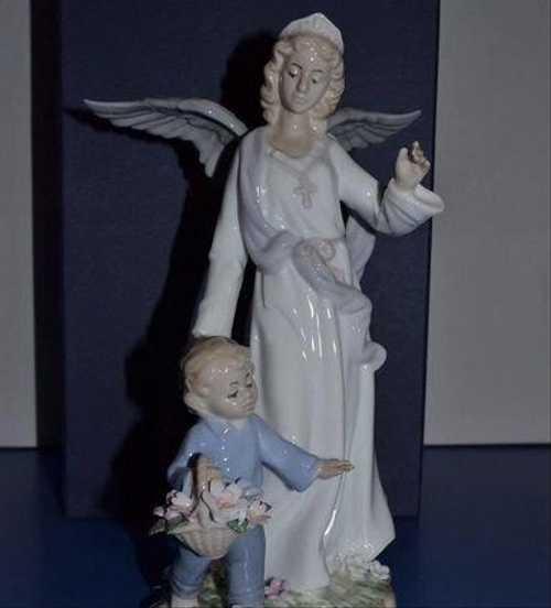 Статуэтка фарфоровая «Ангел с ребёнком»