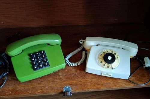 Старый телефонный аппарат СССР