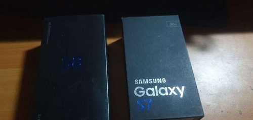 Коробки от Samsung S7 и S8